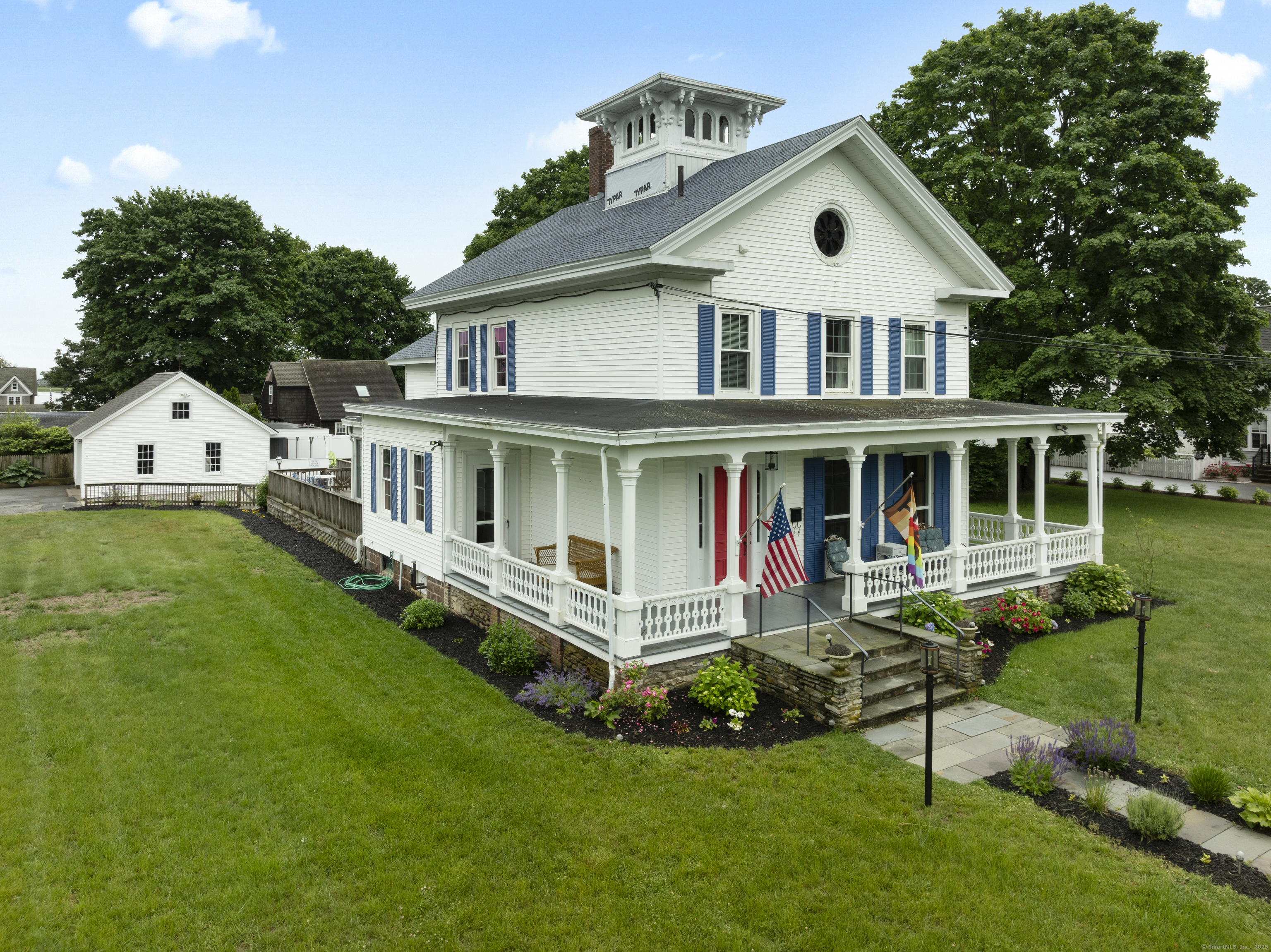 122 College St, Old Saybrook, CT 06475 - MLS 24103106 - Coldwell Banker