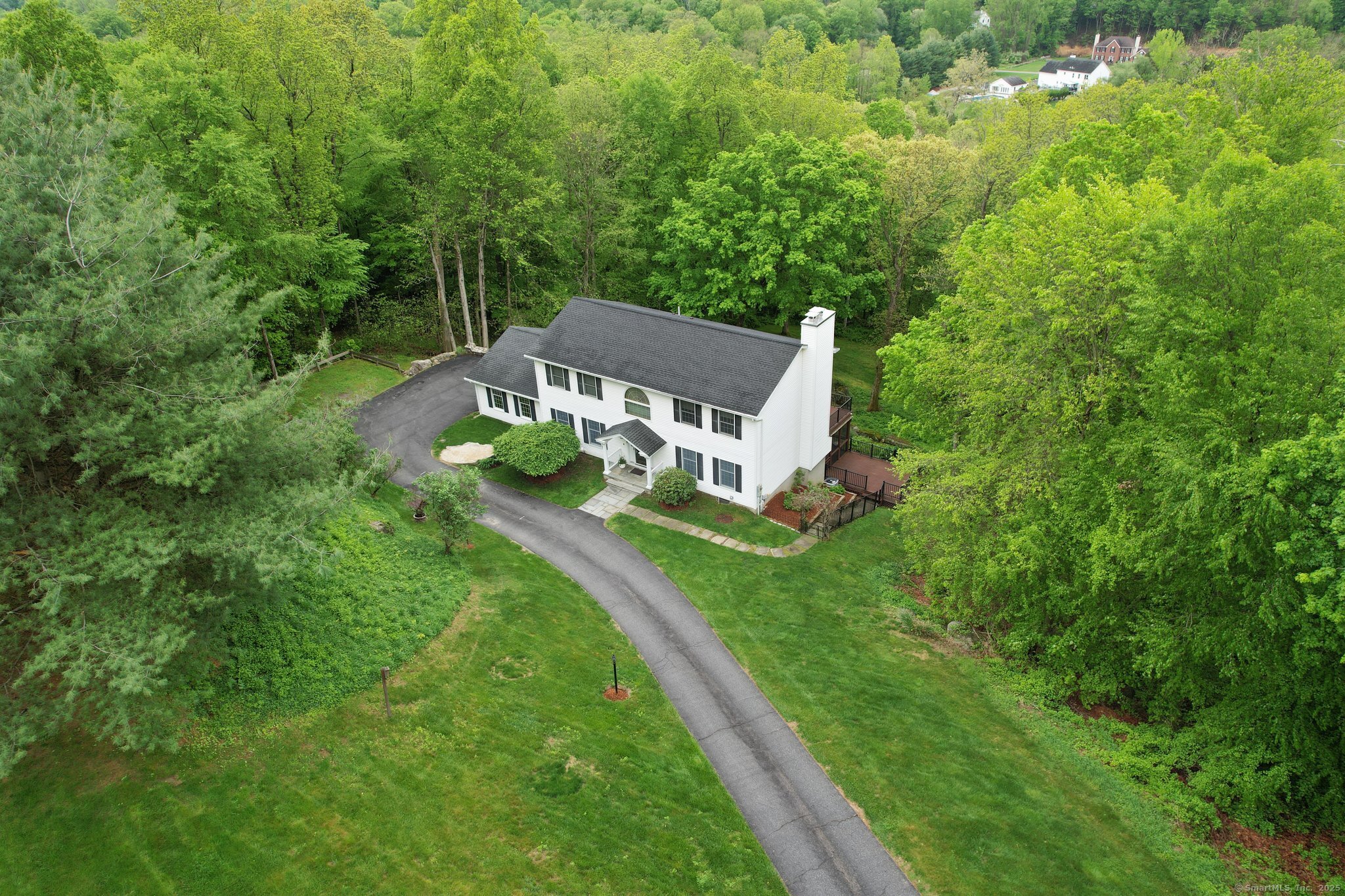 8 Austin Dr, New Fairfield, CT 06812 - MLS 24110513 - Coldwell Banker