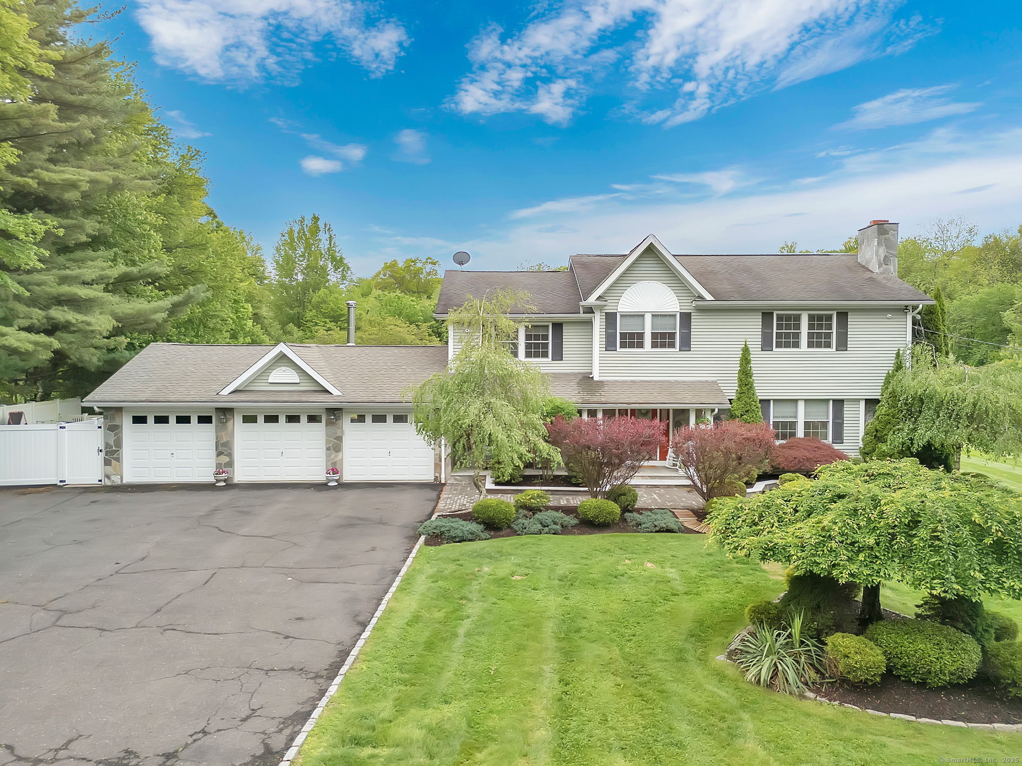 60 Thompson St, Shelton, CT 06484 - MLS 24113293 - Coldwell Banker