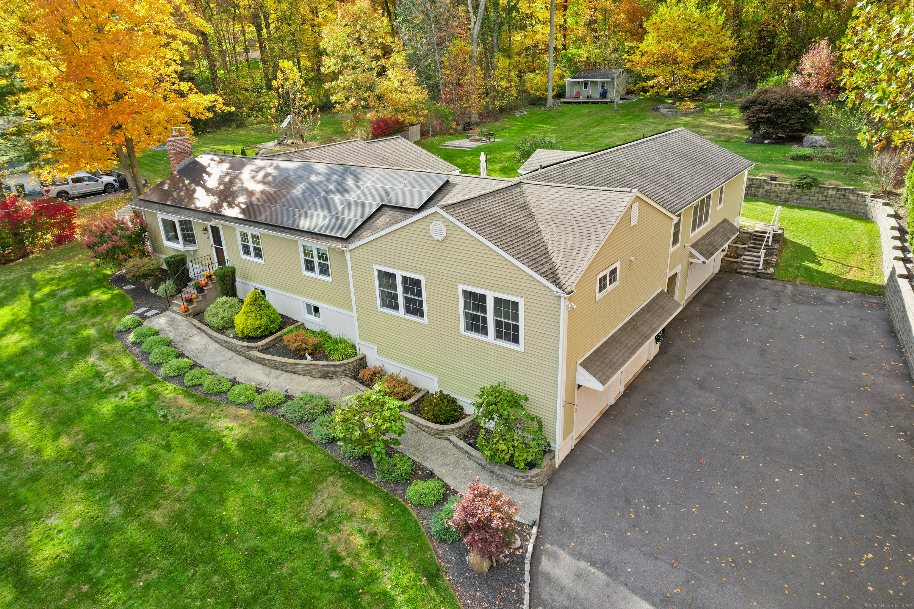 19 Pamela Dr, Monroe, CT 06468 - MLS 24135980 - Coldwell Banker