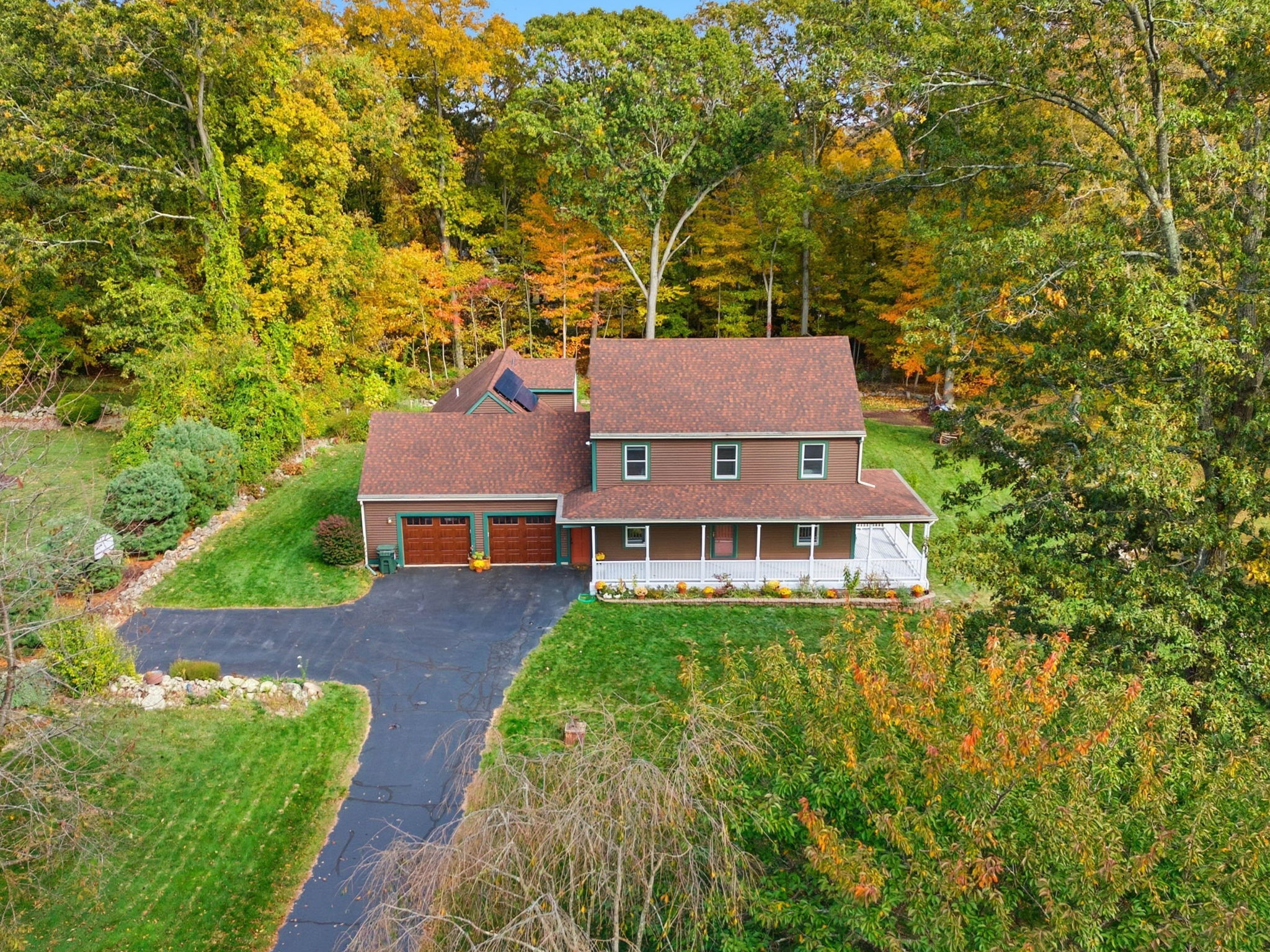 10 Davis Farm Rd, Clinton, CT 06413 - MLS 24139295 - Coldwell Banker