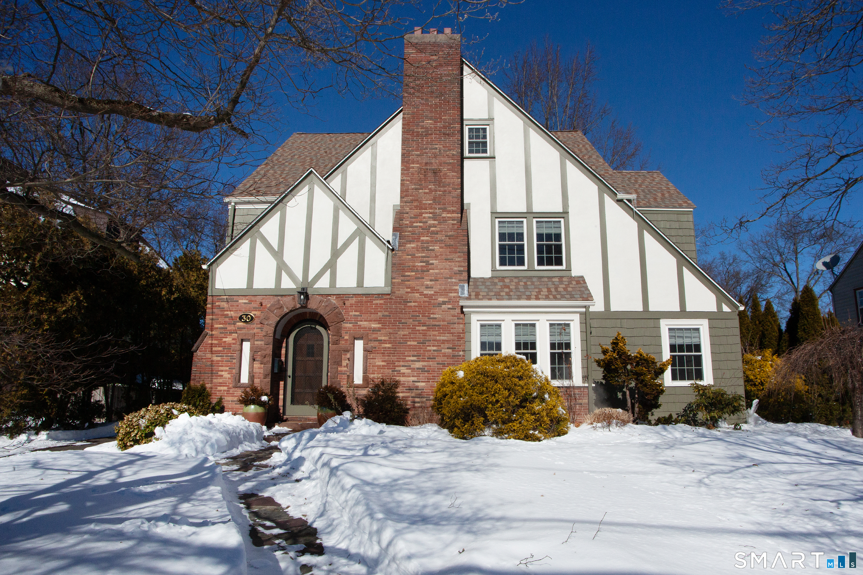 30 Sedgwick Rd, West Hartford, CT 06107 - MLS 24153242 - Coldwell Banker
