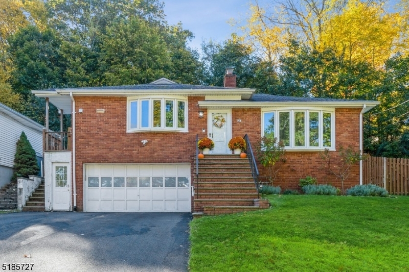 18 Laurie Rd, Roxbury Township, NJ 07850 - MLS 3813505 - Coldwell Banker