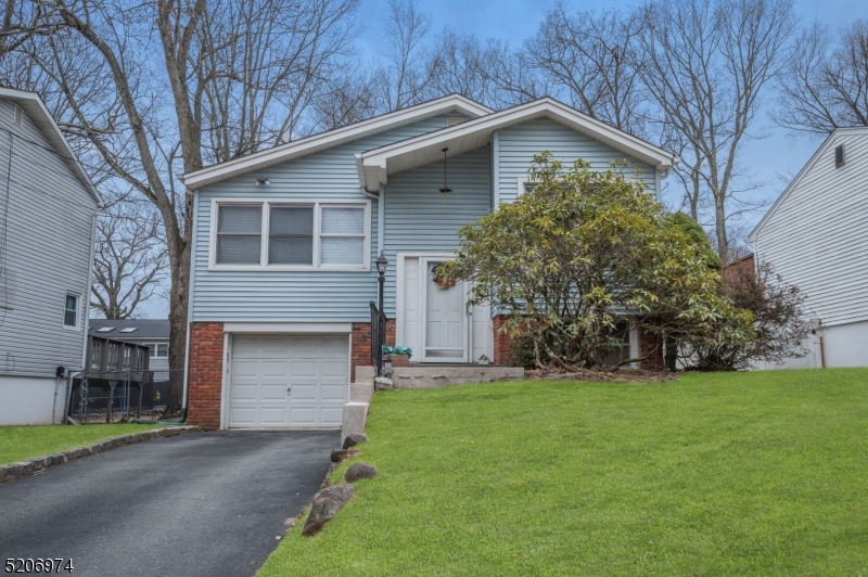 64 Laurie Rd, Roxbury Township, NJ 07850 - MLS 3832812 - Coldwell Banker