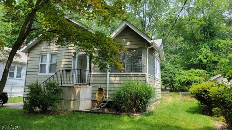 48 New Read St, Pequannock Township, NJ 07440 - MLS 3927927 - Coldwell ...