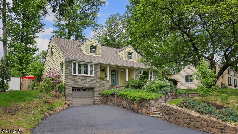 125 King St, Fanwood, NJ 07023 - MLS 3966035 - Coldwell Banker