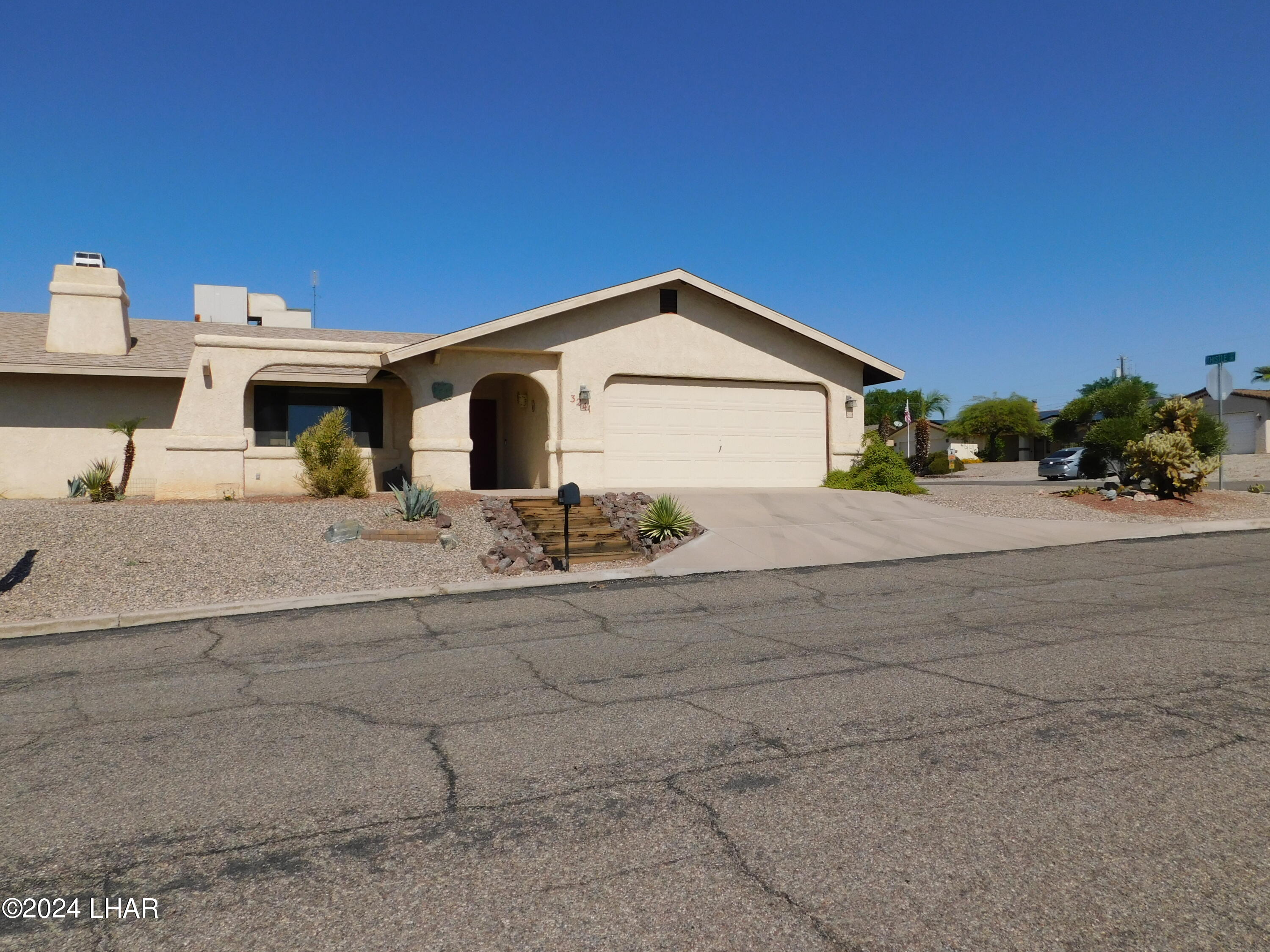 3241 Newport Dr, Lake Havasu City, AZ 86406 - MLS 1032470 - Coldwell Banker