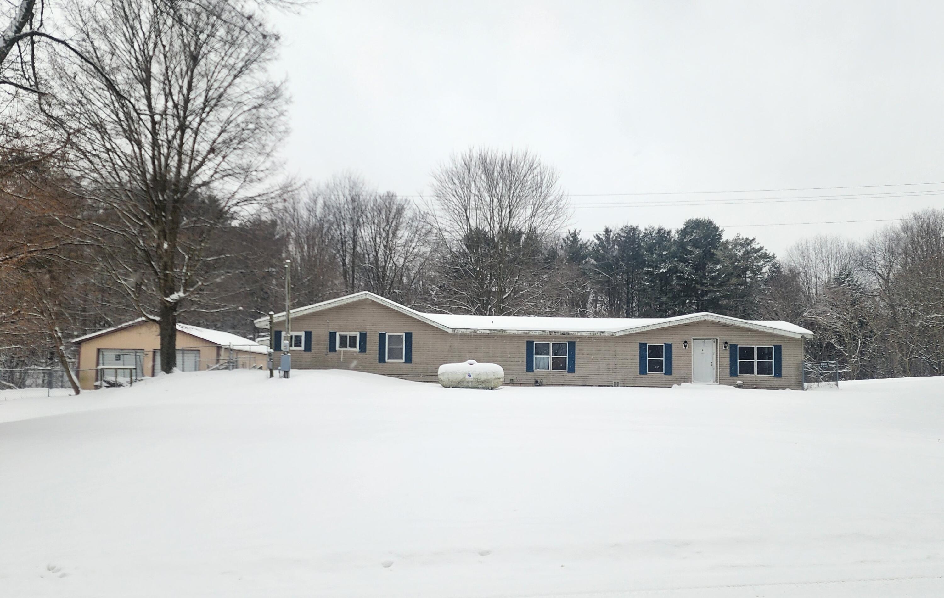 25113 12th Ave, Gobles, MI 49055 - MLS 26001009 - Coldwell Banker