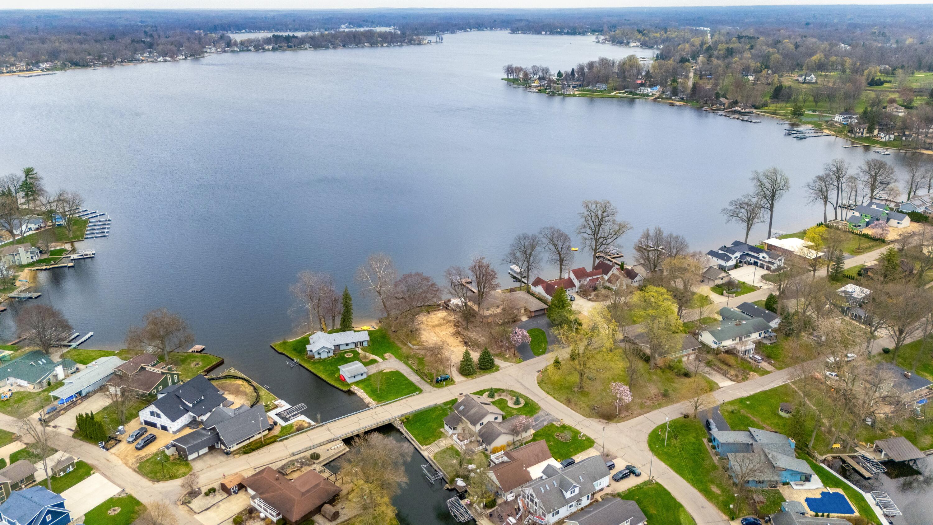 6981 Wil-O-Paw Rd, Coloma, MI 49038 - MLS 25016903 - Coldwell Banker