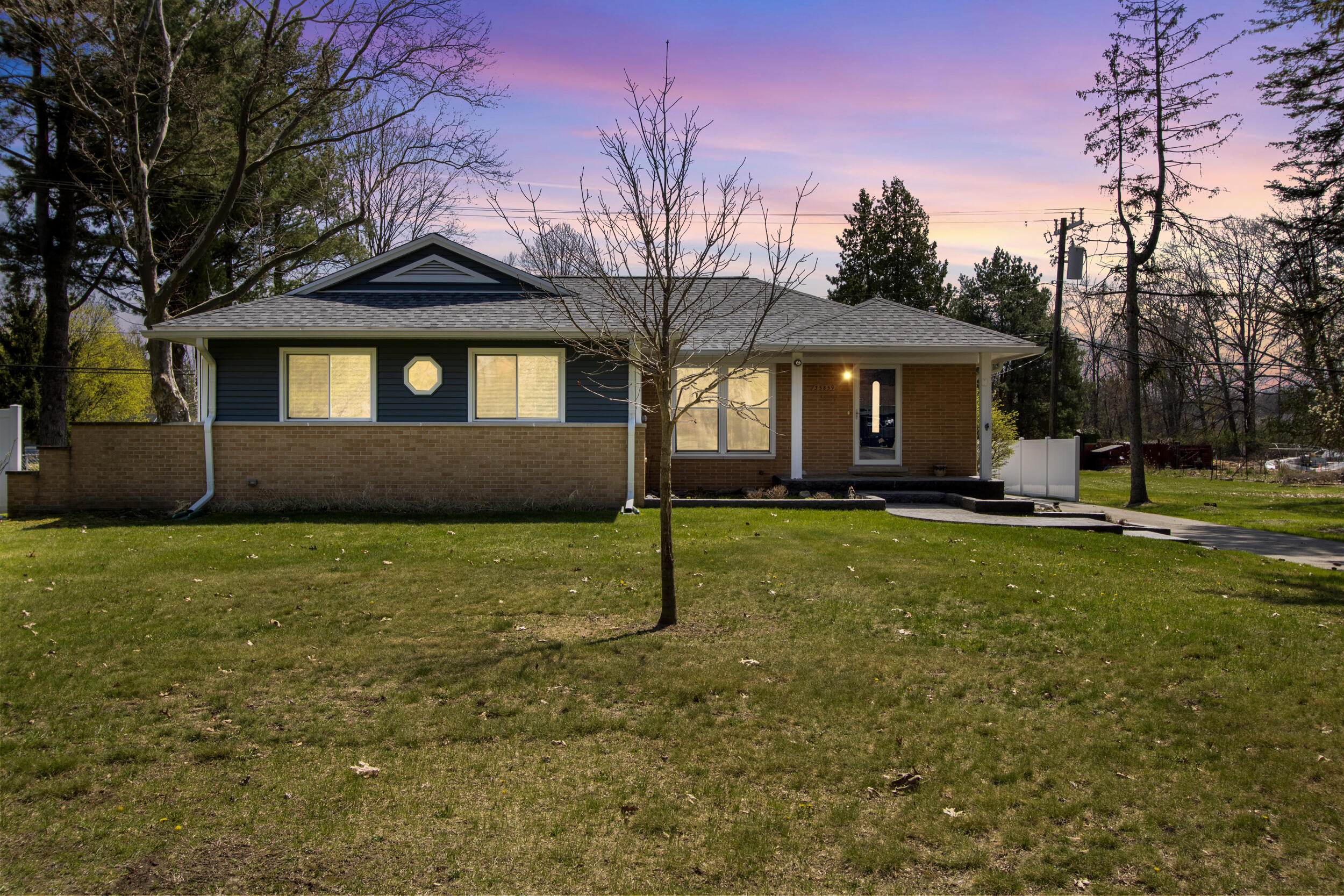 35859 Joy Rd, Westland, MI 48185 - MLS 25017581 - Coldwell Banker