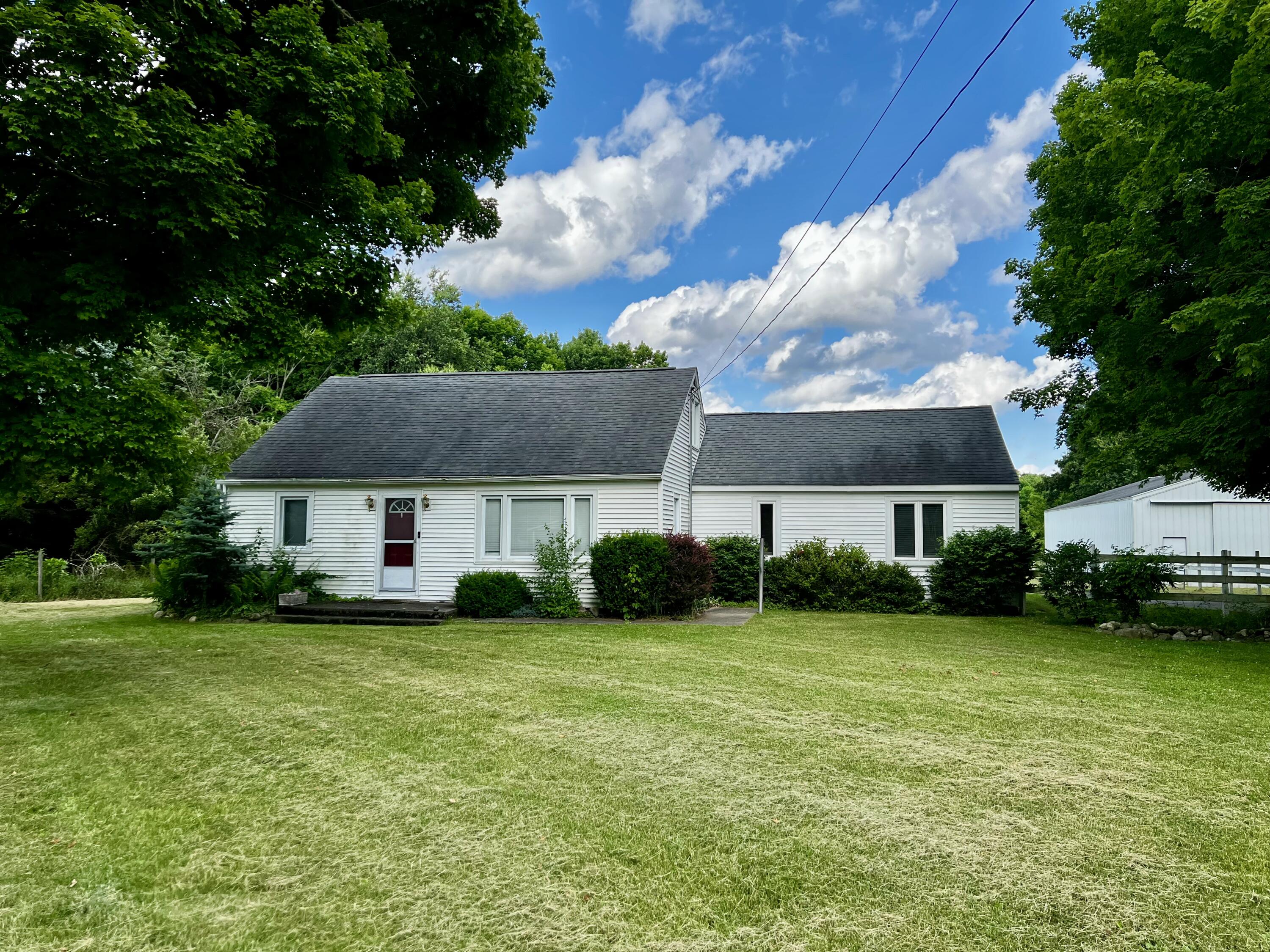 9910 8 Mile Rd, Ceresco, MI 49033 - MLS 25029766 - Coldwell Banker