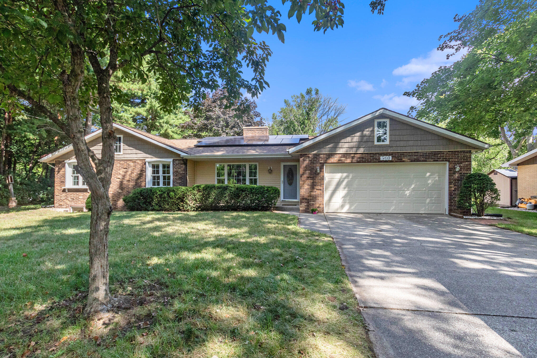 14539 Edmeer Dr, Holland, MI 49424 - MLS 25042847 - Coldwell Banker