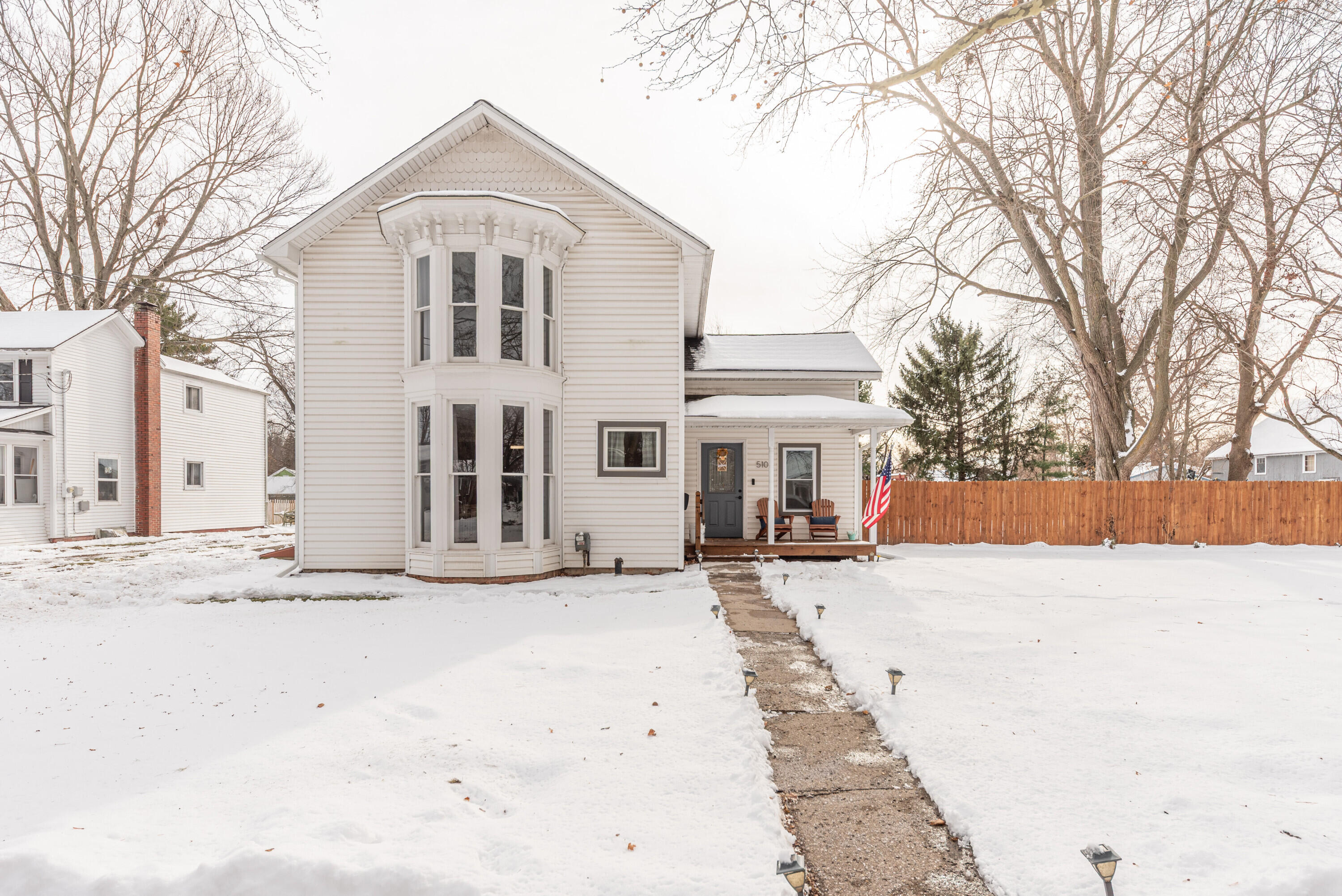 510 E Logan St, Tecumseh, MI 49286 - MLS 25060858 - Coldwell Banker