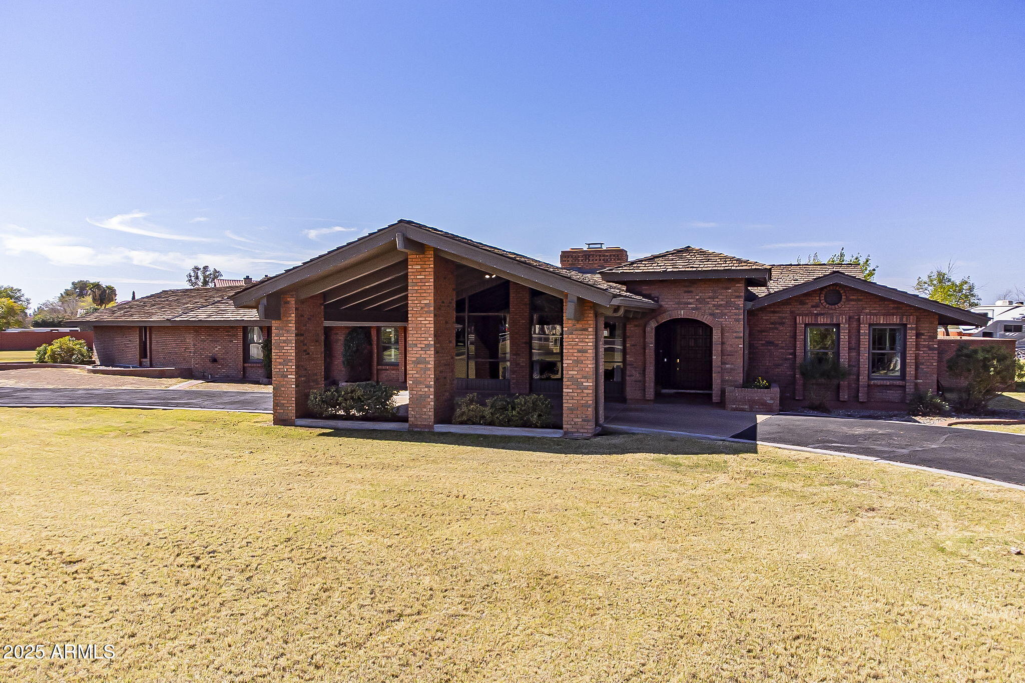 1821 E Elliot, Gilbert, AZ 85234 - MLS 6836760 - Coldwell Banker