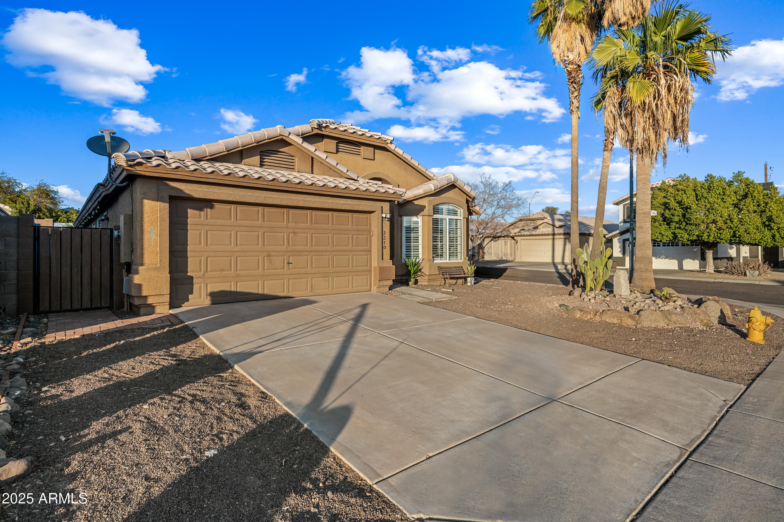 2310 E Siesta, Phoenix, AZ 85024 - MLS 6808103 - Coldwell Banker