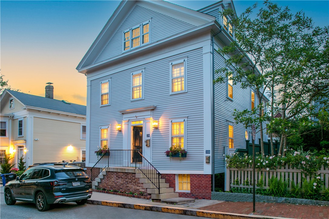 28 John St, Newport, RI 02840 - MLS 1337974 - Coldwell Banker