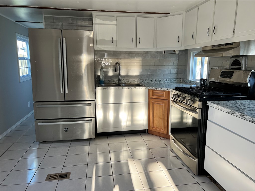 12 Stephanie Dr, Pawtucket, RI 02860 - MLS 1353709 - Coldwell Banker