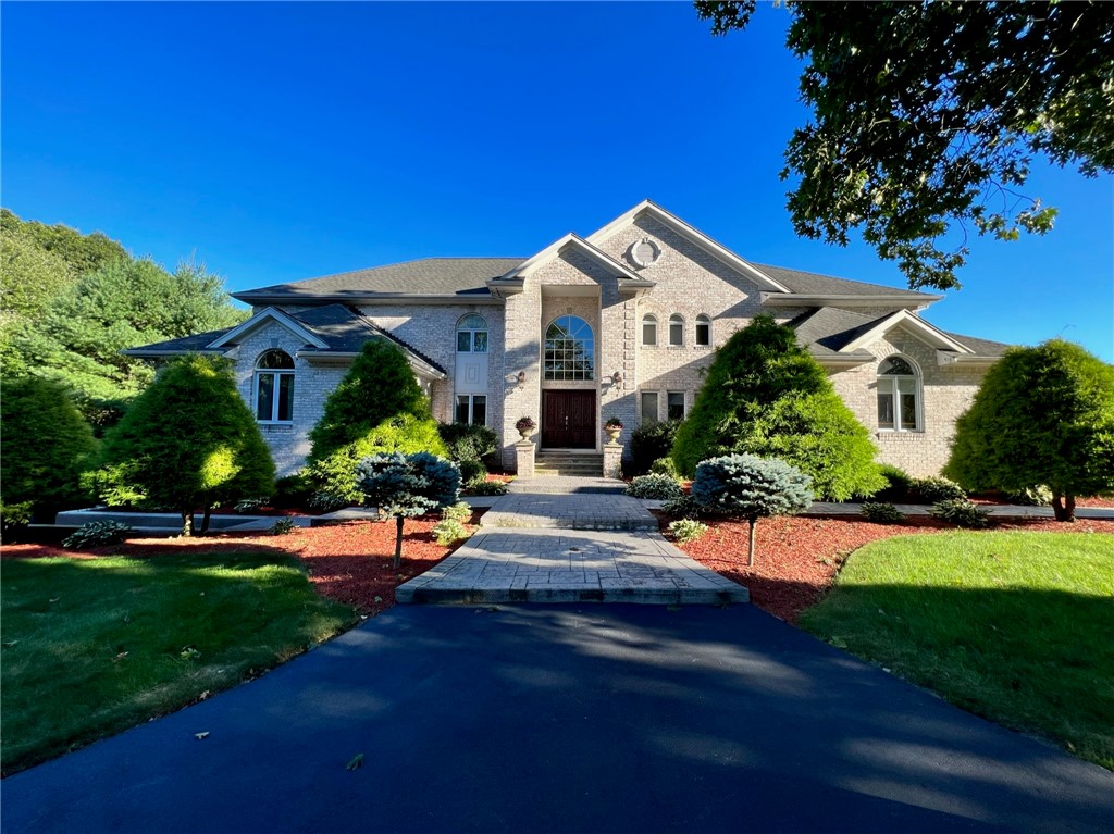 1 Christopher Dr, Lincoln, RI 02865 - MLS 1353978 - Coldwell Banker