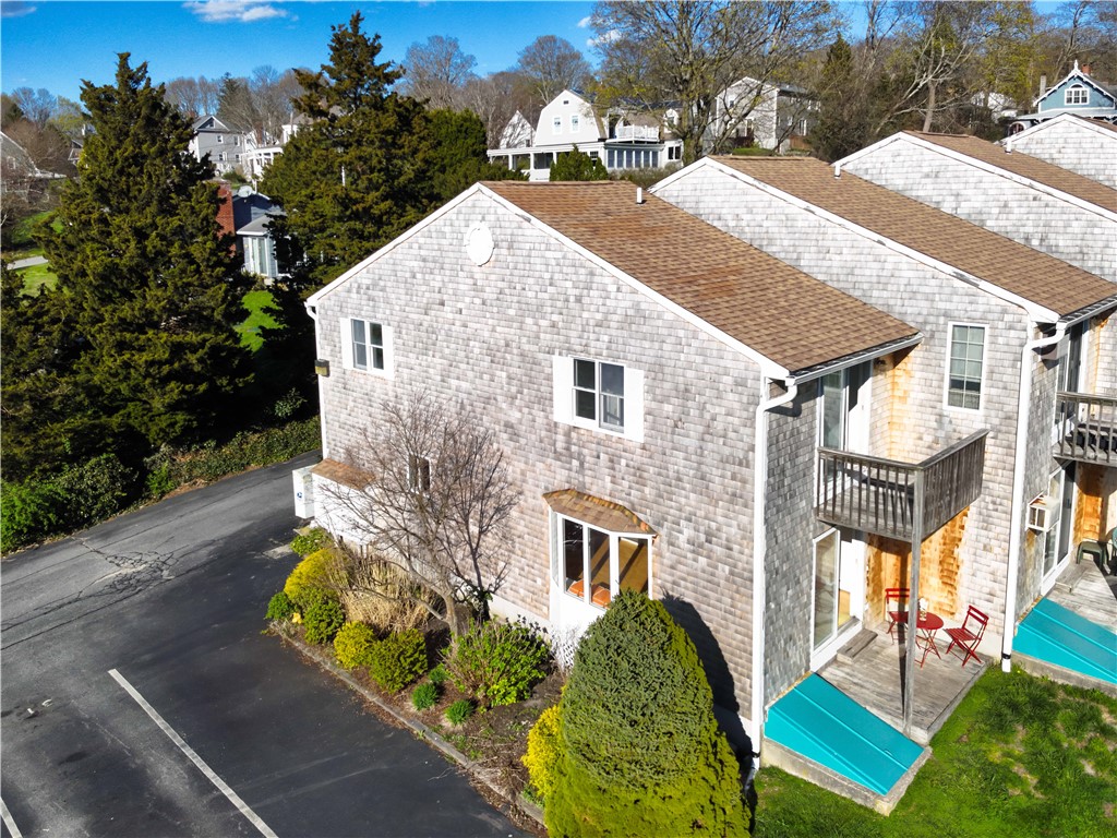 31 Sakonnet E, Tiverton, RI 02878 - MLS 1357030 - Coldwell Banker