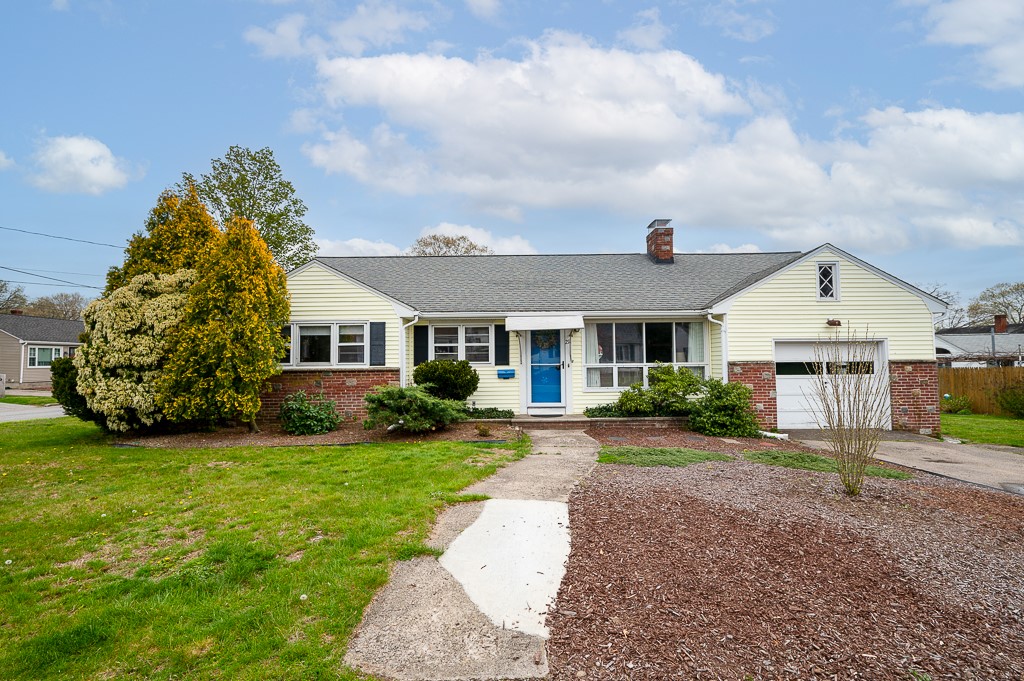 211 Williams St, Cumberland, RI 02864 - MLS 1359076 - Coldwell Banker