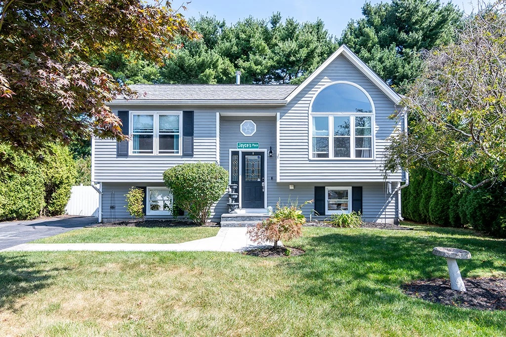 51 Mallory Ct, Cranston, RI 02910 - MLS 1368625 - Coldwell Banker