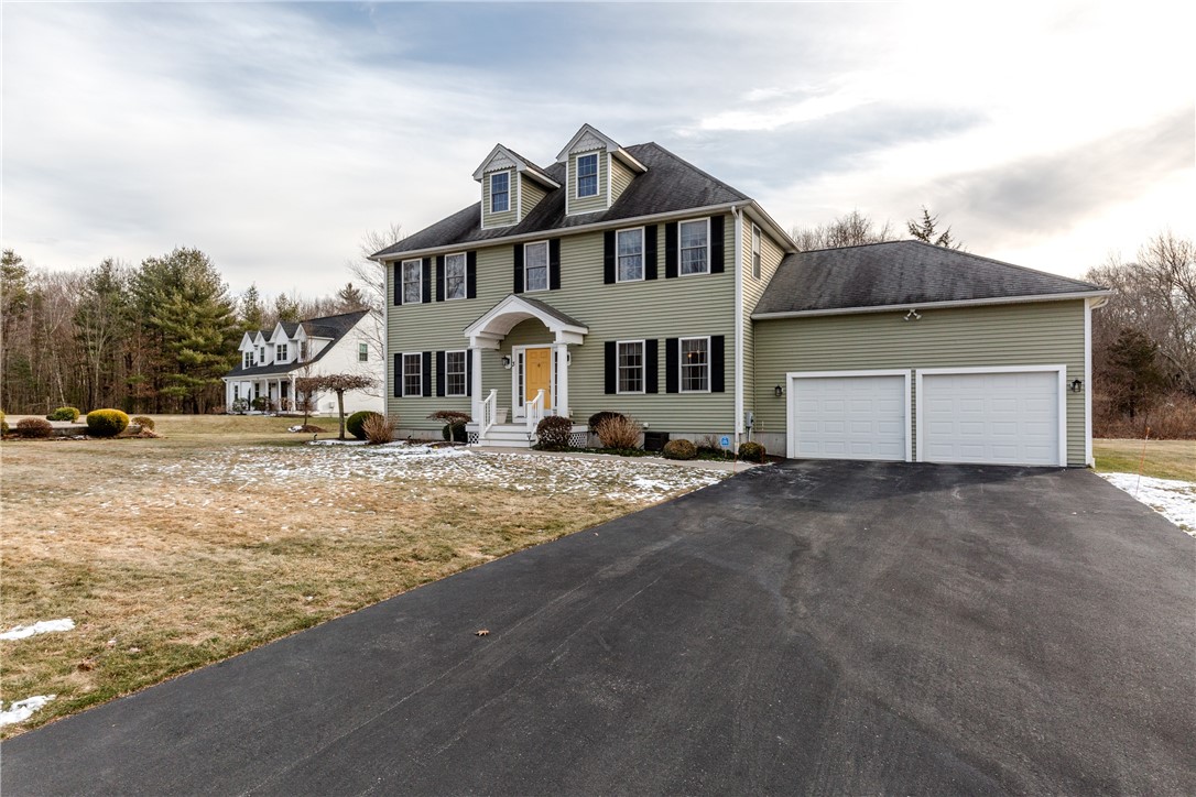 3 Menard Ln, Smithfield, RI 02917 - MLS 1376379 - Coldwell Banker