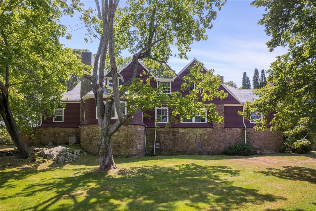 8 Beacon Hill Rd, Newport, RI 02840 - MLS 1376696 - Coldwell Banker