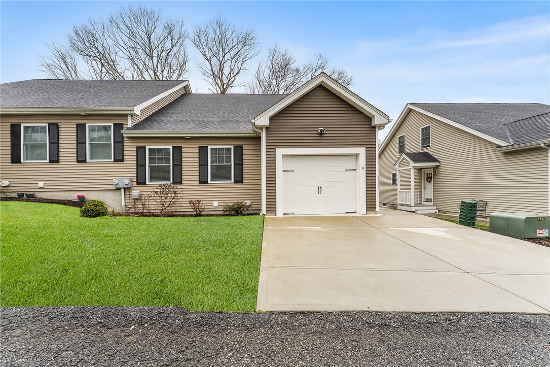 9 Lily Ln, West Warwick, RI 02893 - MLS 1382036 - Coldwell Banker