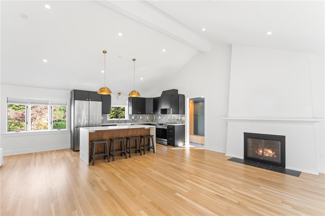 7 Carpenter Ave, Barrington, RI 02806 - MLS 1398487 - Coldwell Banker
