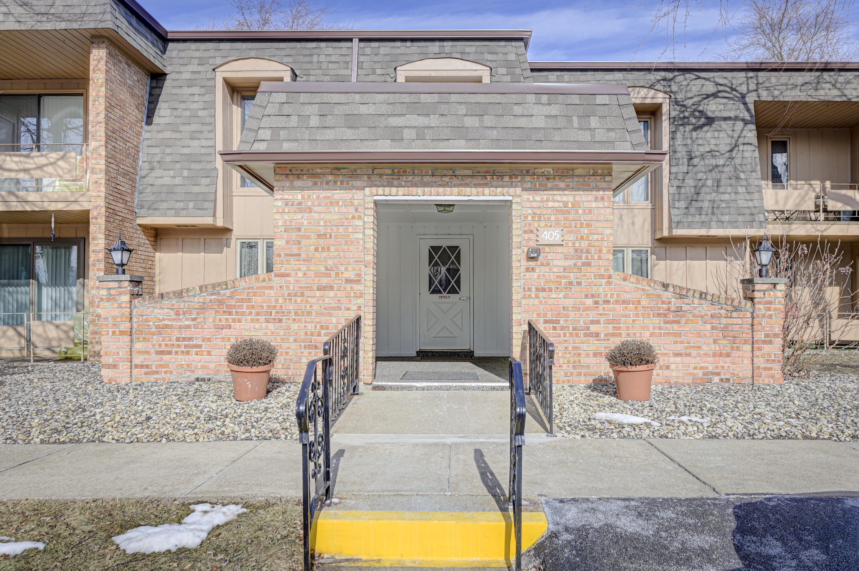 405 Old Stone Rd #3, Munster, IN 46321 - MLS 815404 - Coldwell Banker