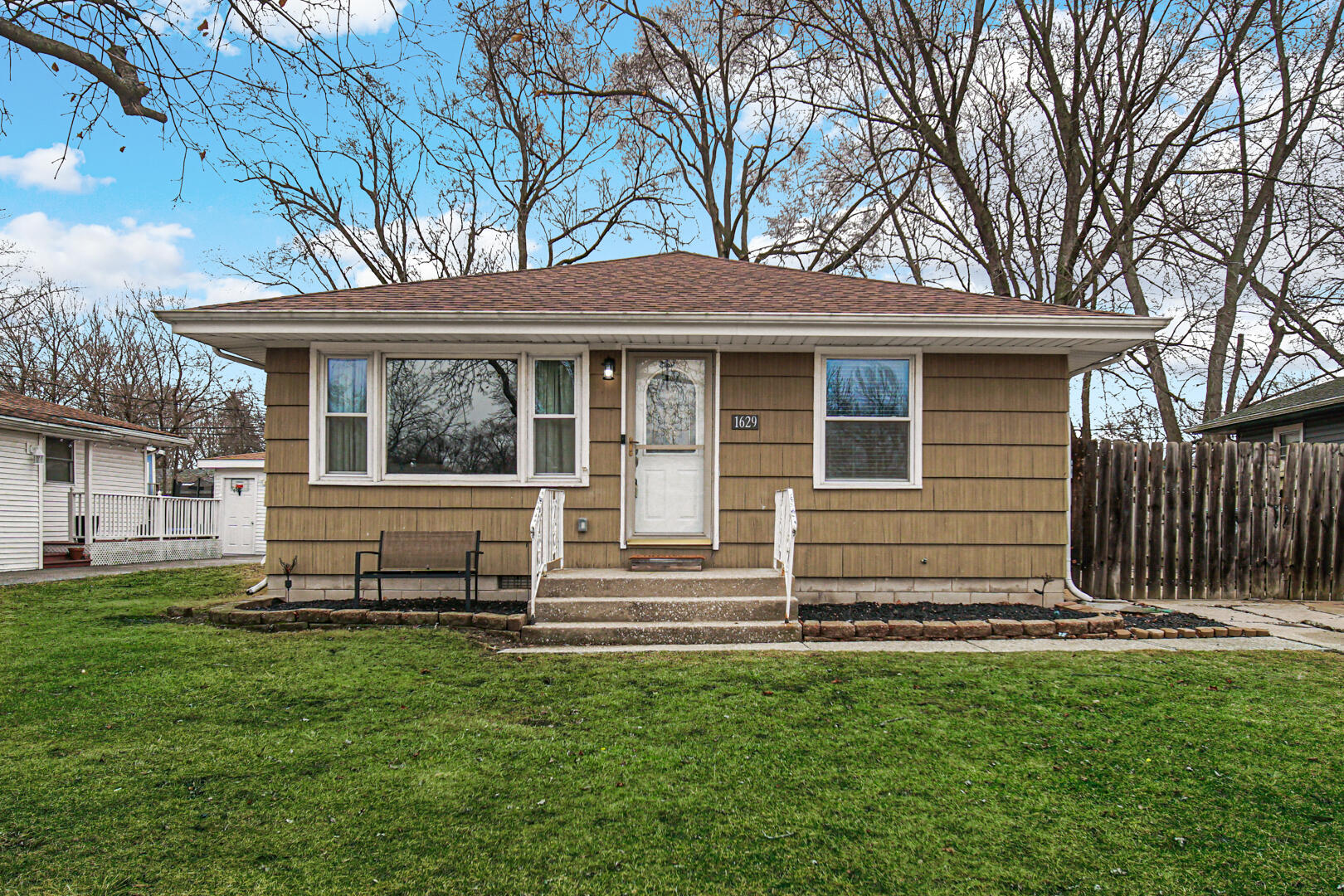 1629 Vine Ct, Hobart, IN 46342 - MLS 817005 - Coldwell Banker