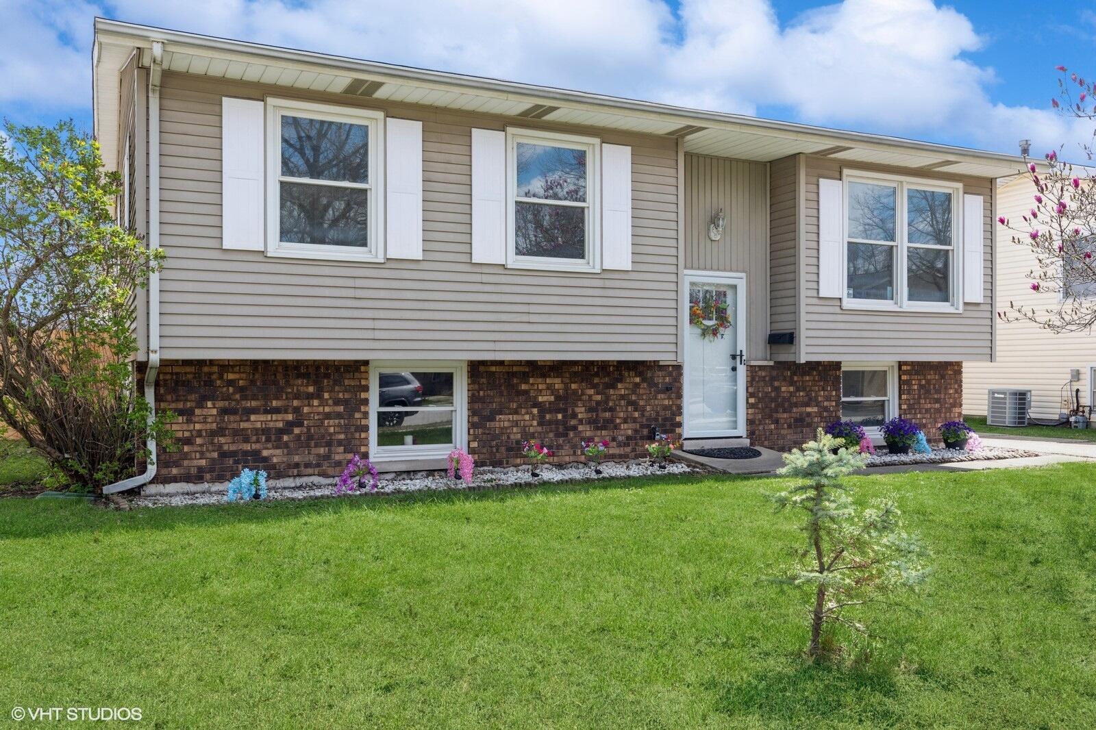 737 N Elmer St, Griffith, IN 46319 - MLS 819336 - Coldwell Banker
