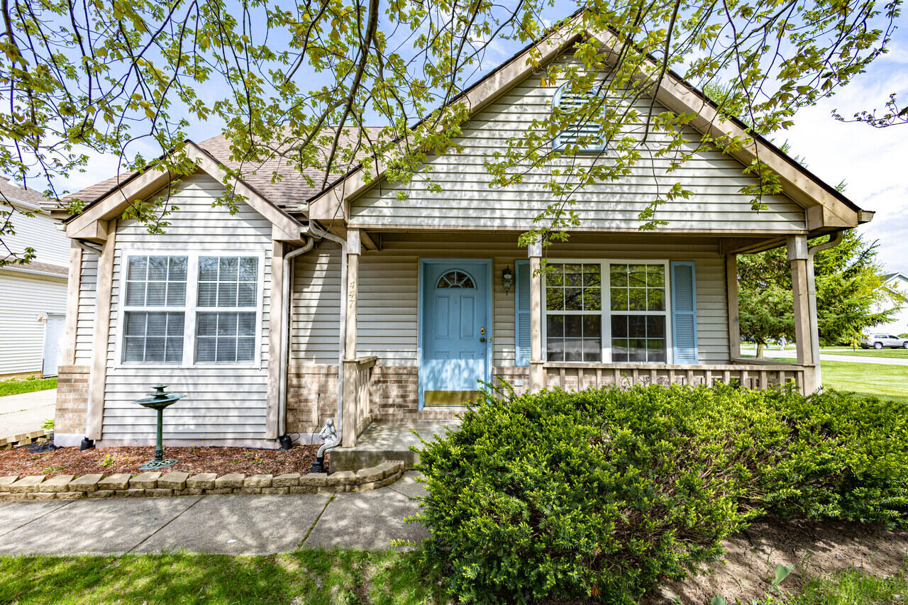 447 Cherry Hills Dr, Chesterton, IN 46304 - MLS 820377 - Coldwell Banker