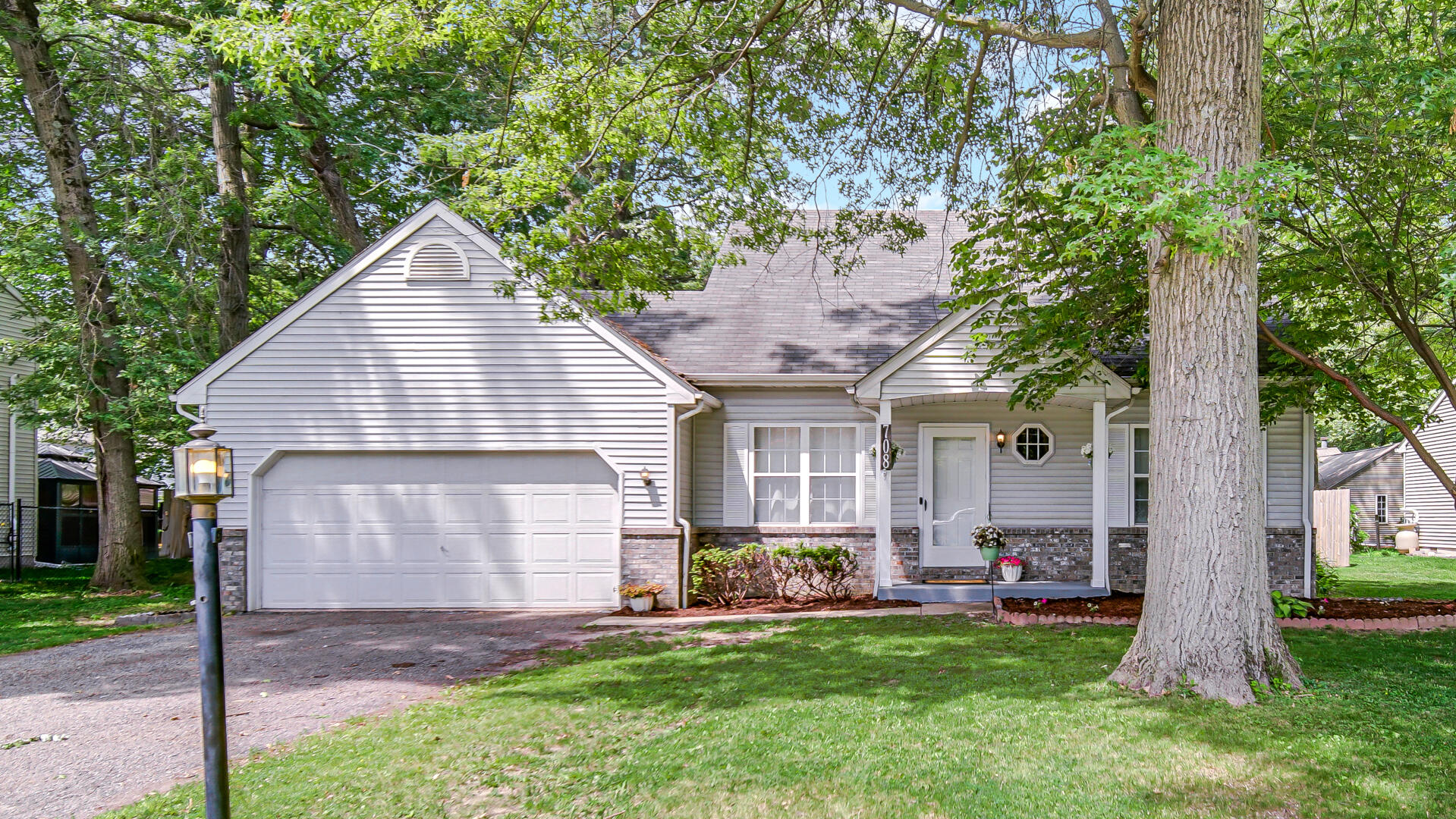 708 S 18th St, Chesterton, IN 46304 - MLS 822609 - Coldwell Banker