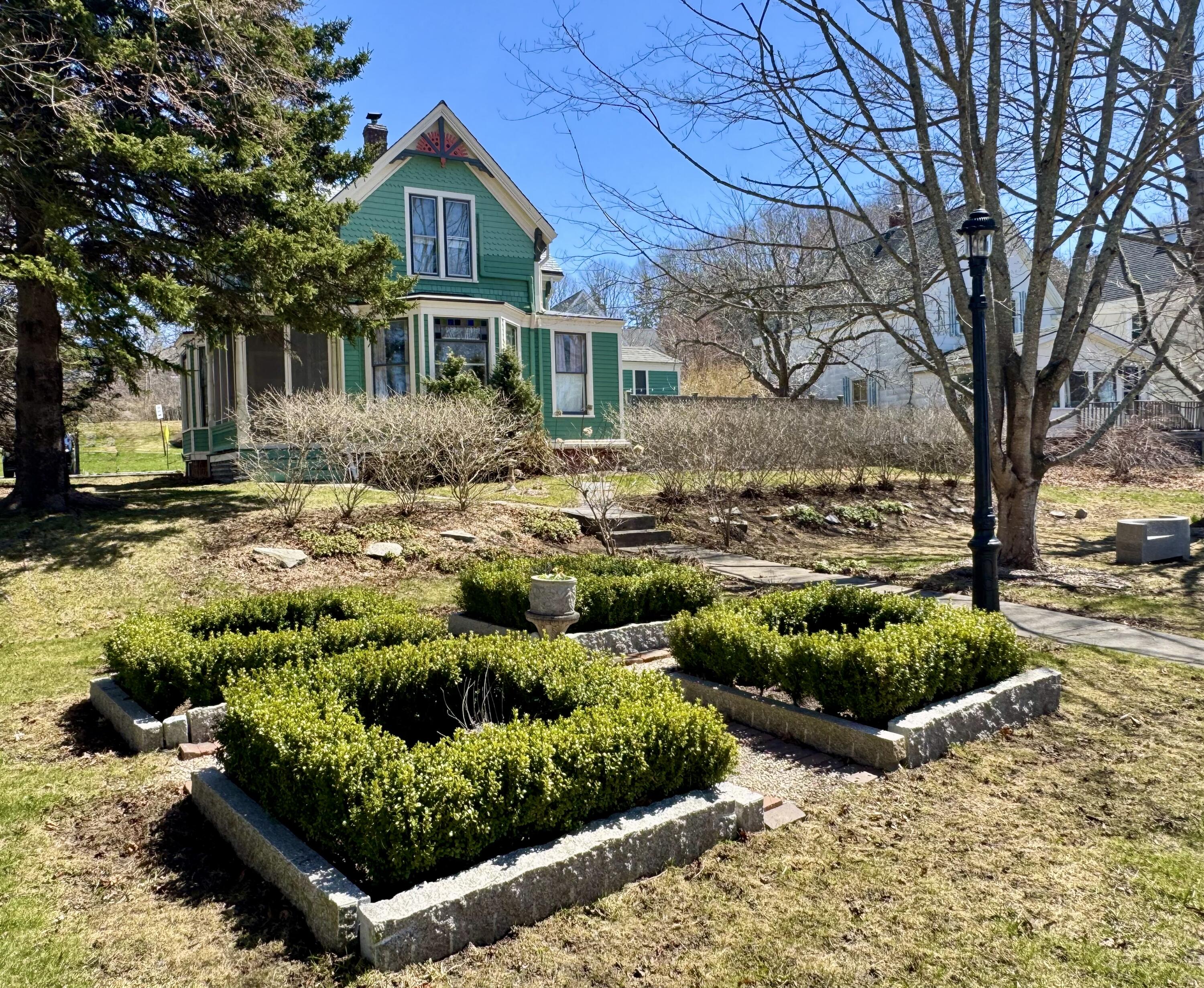 14 Water St, Vinalhaven, ME 04863 - MLS 1619760 - Coldwell Banker