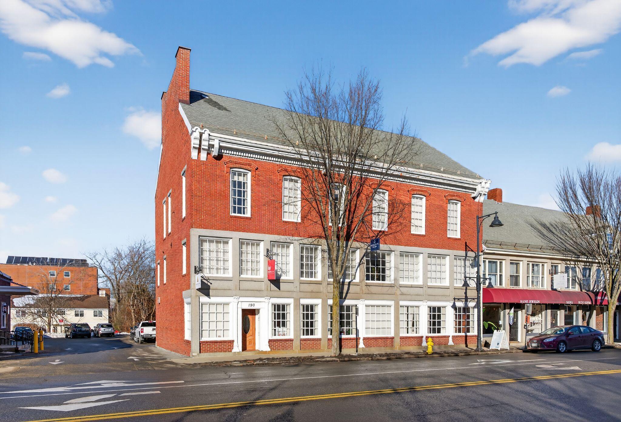 190 Main St, Saco, ME 04072 - MLS 1648723 - Coldwell Banker