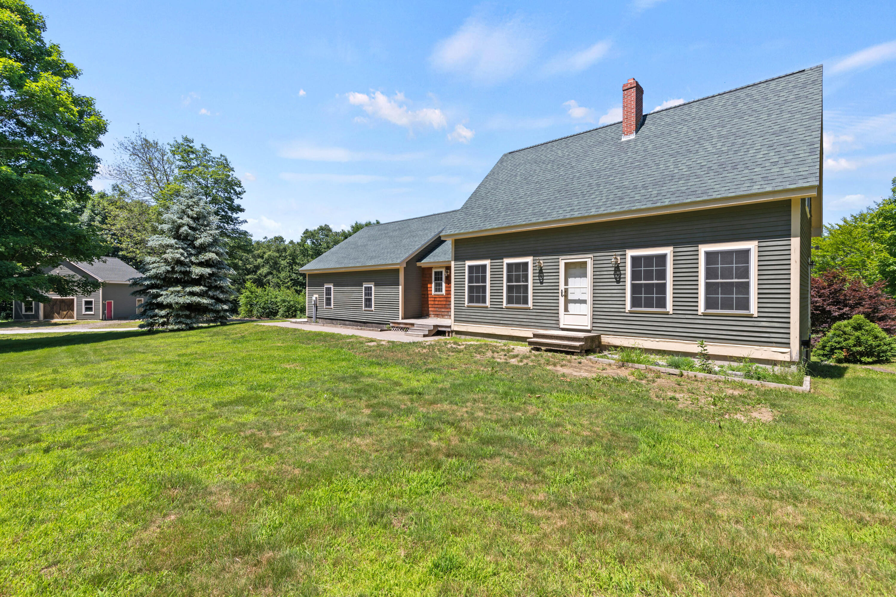8 Colina Dr, Raymond, ME 04071 - MLS 1595632 - Coldwell Banker