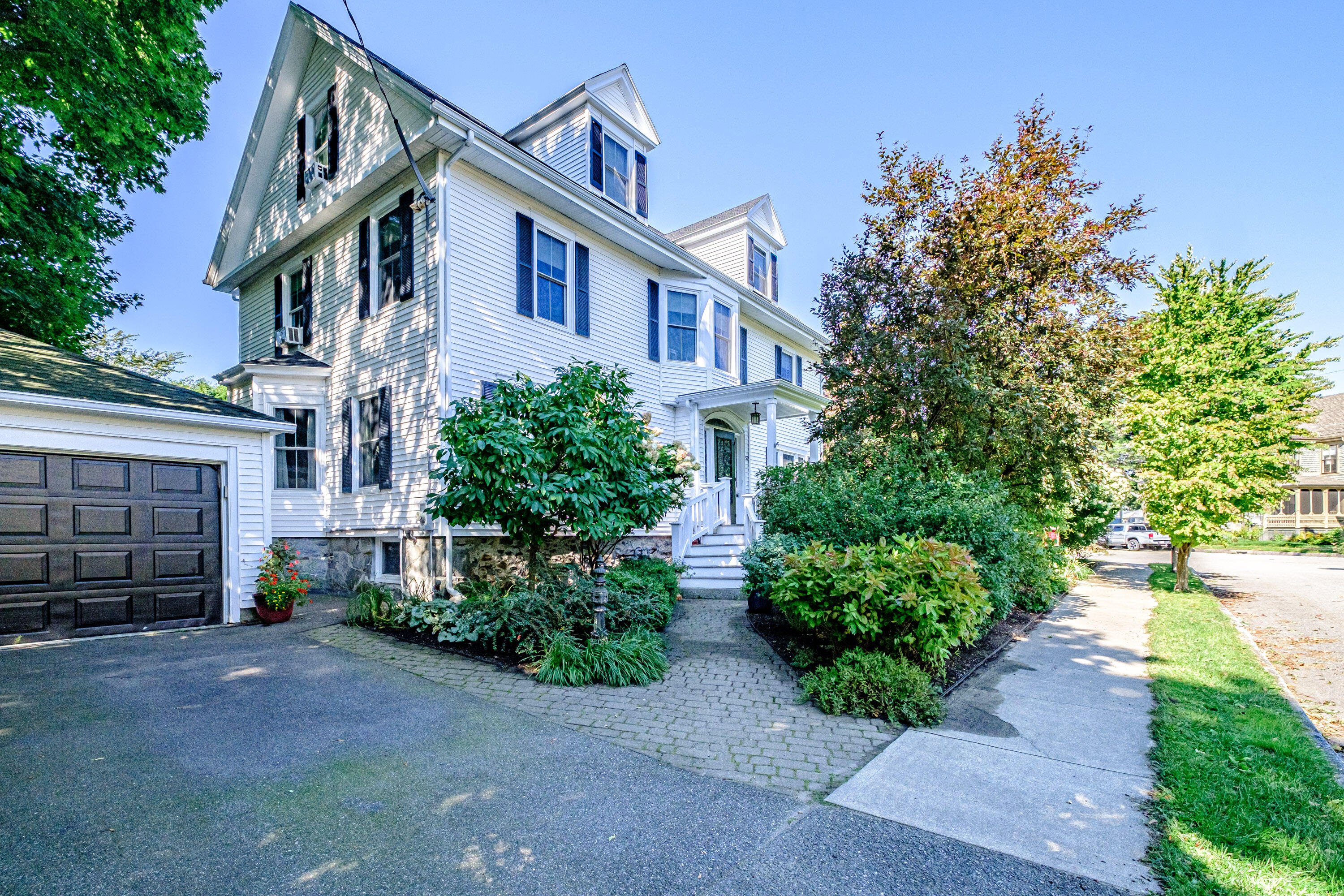 52 Melrose St, Portland, ME 04101 - MLS 1618552 - Coldwell Banker