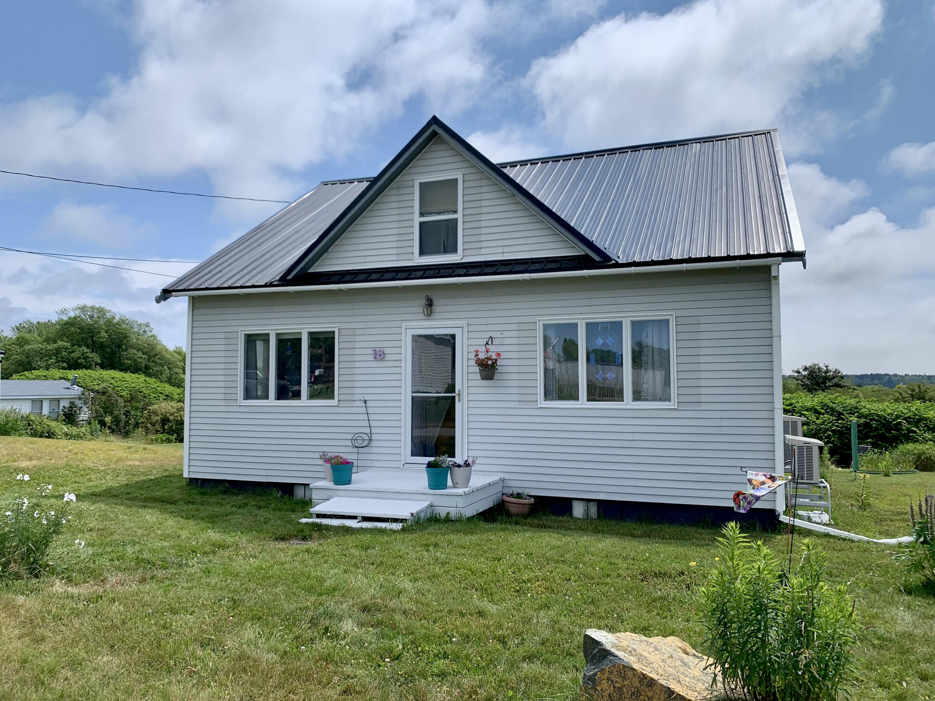 18 South St, Lubec, ME 04652 - MLS 1631149 - Coldwell Banker