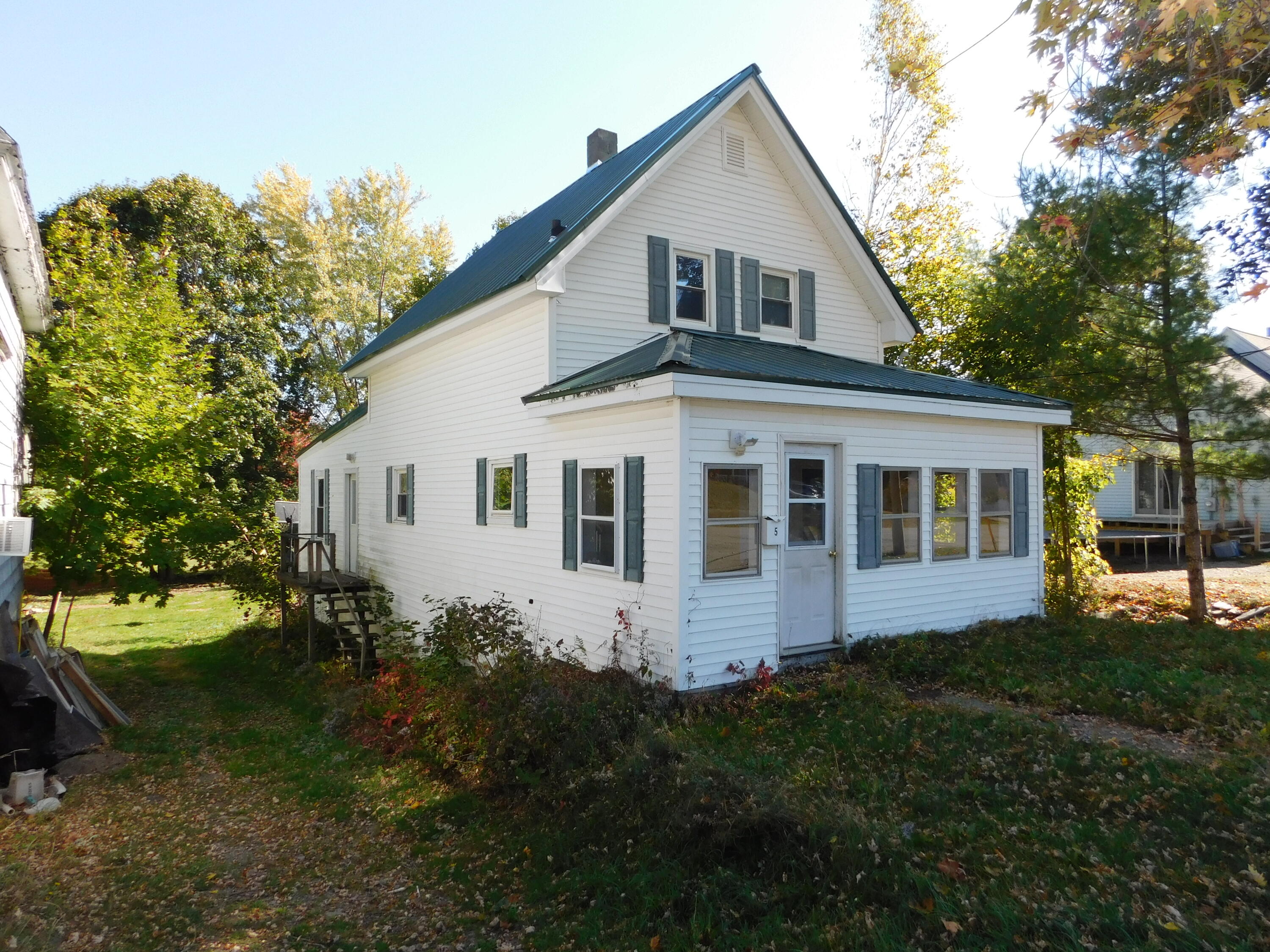 5 Eastern Ave, East Millinocket, ME 04430 - MLS 1640721 - Coldwell Banker