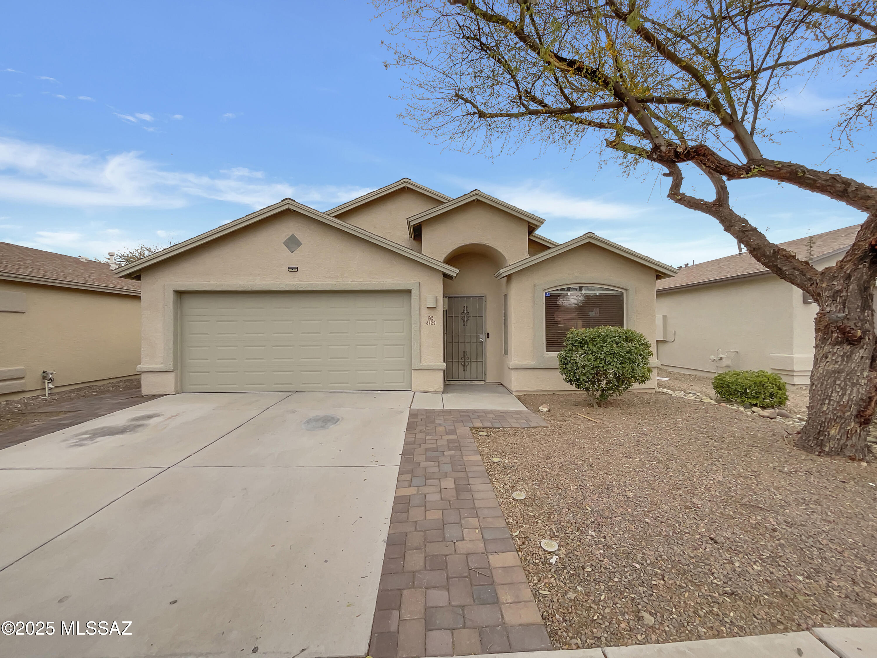 8429 S Burien Rd, Tucson, AZ 85747 - MLS 22507630 - Coldwell Banker