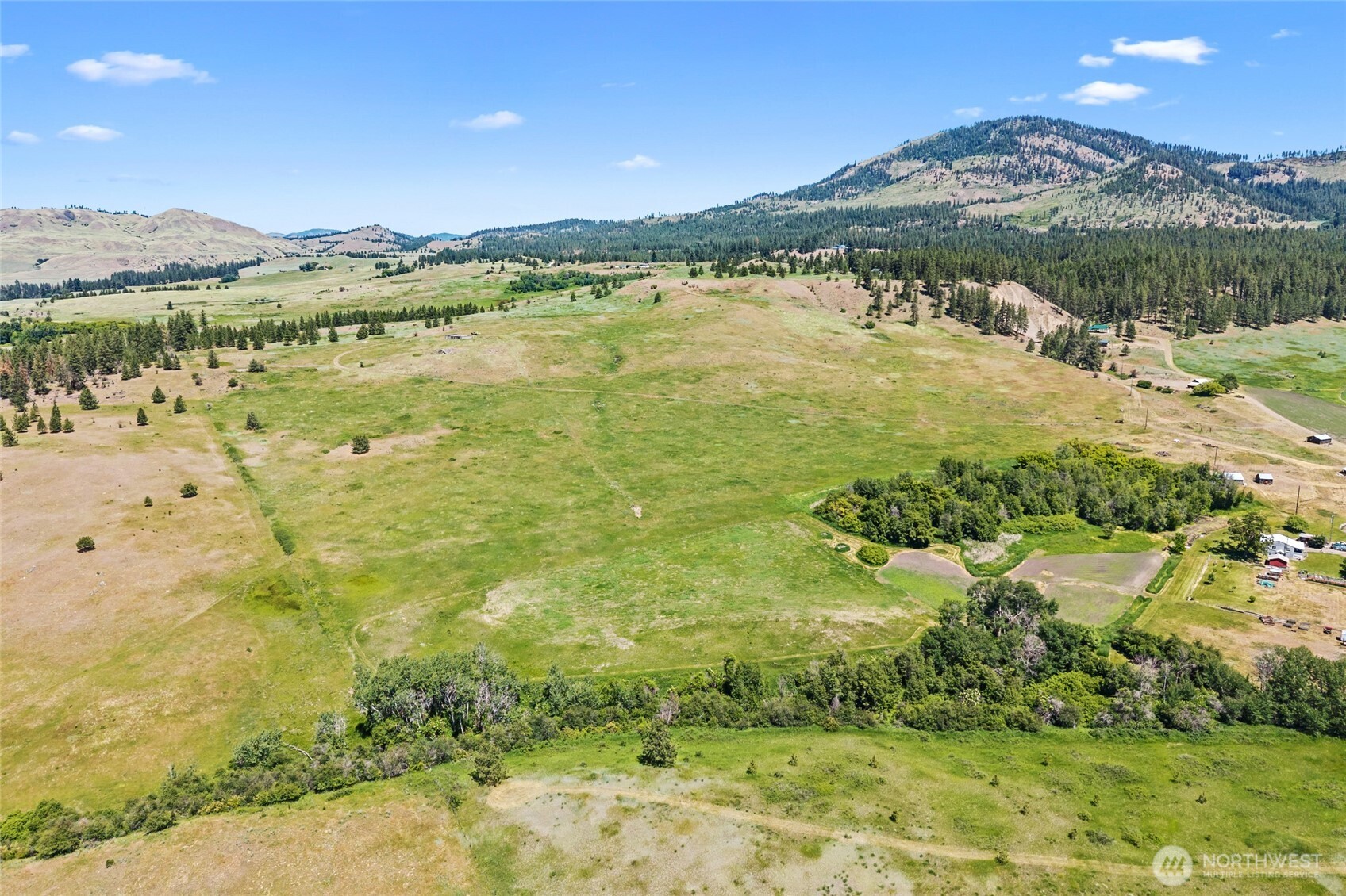 5787B Fruitland Valley Rd, Fruitland, WA 99129 - MLS 2393001 - Coldwell ...