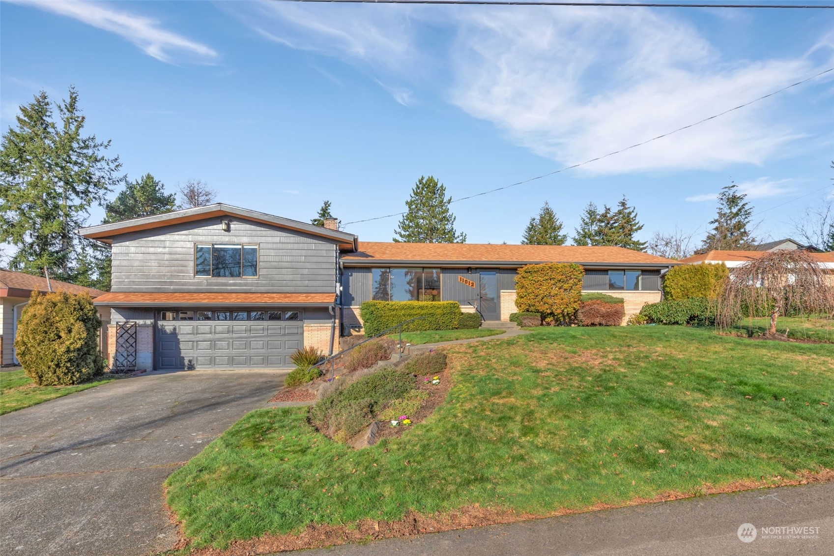 11012 SE 212th St, Kent, WA 98031 - MLS 2324138 - Coldwell Banker