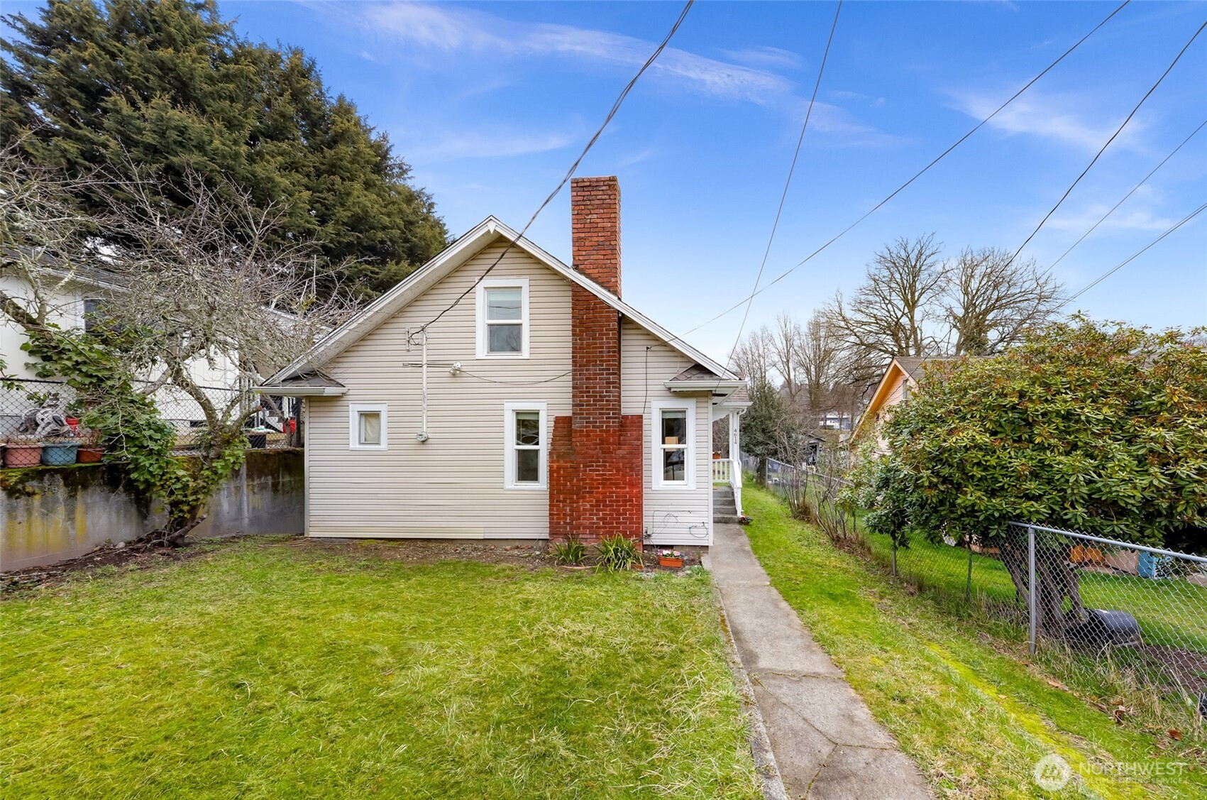 4614 S Warsaw St, Seattle, WA 98118 - MLS 2331434 - Coldwell Banker