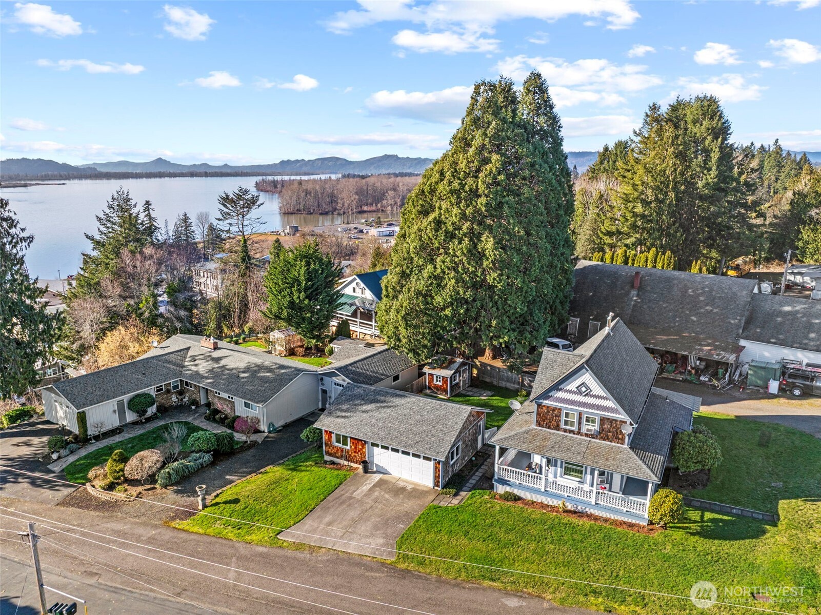 295 Angle St, Cathlamet, WA 98612 - MLS 2339125 - Coldwell Banker