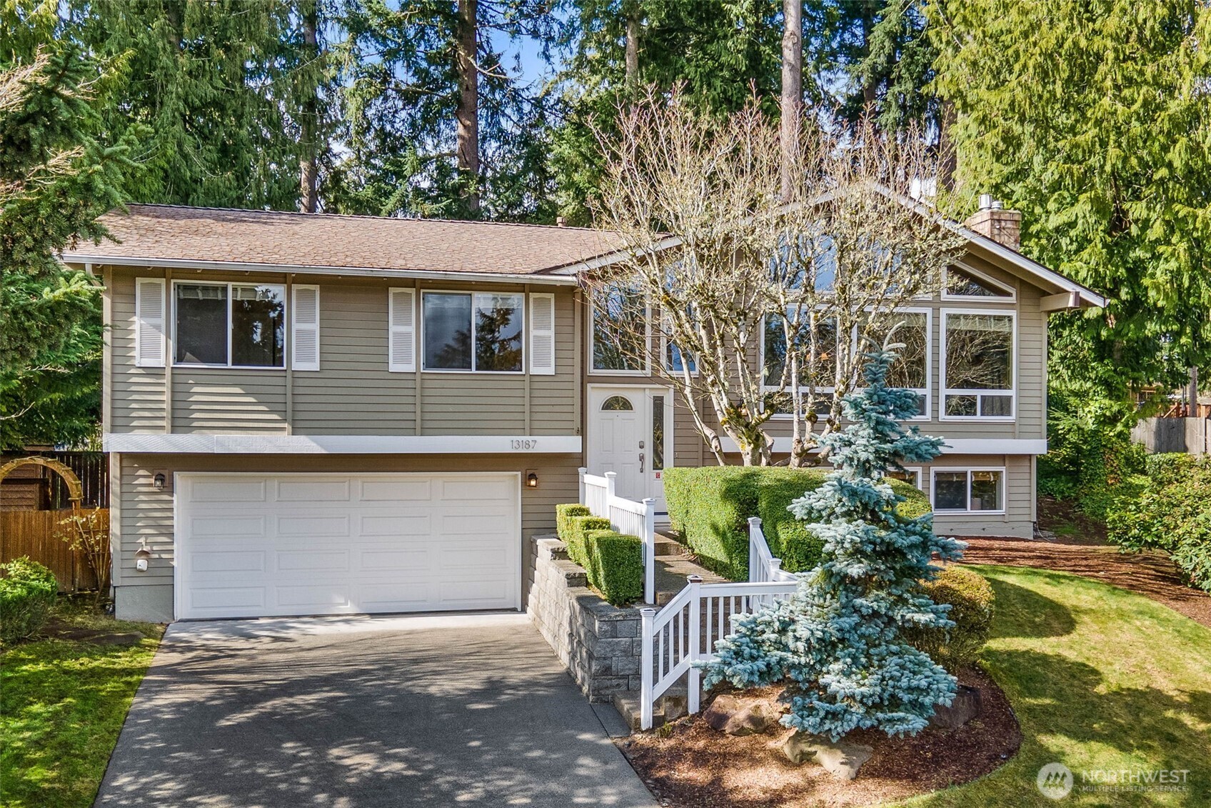 13187 92nd Ave NE, Kirkland, WA 98034 - MLS 2339931 - Coldwell Banker