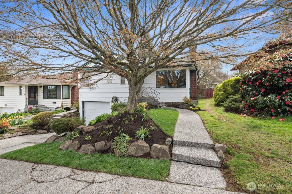 3715 SW Rose St, Seattle, WA 98126 - MLS 2354062 - Coldwell Banker