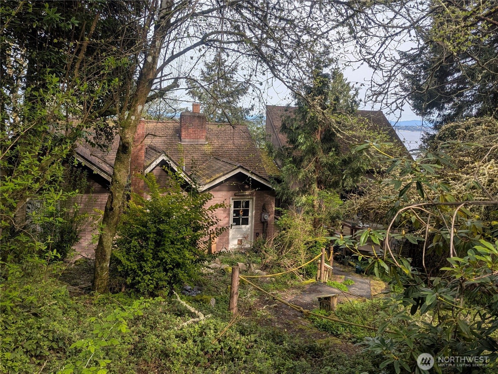 8122 SW Klahanie Rd, Vashon, WA 98070 - MLS 2358340 - Coldwell Banker