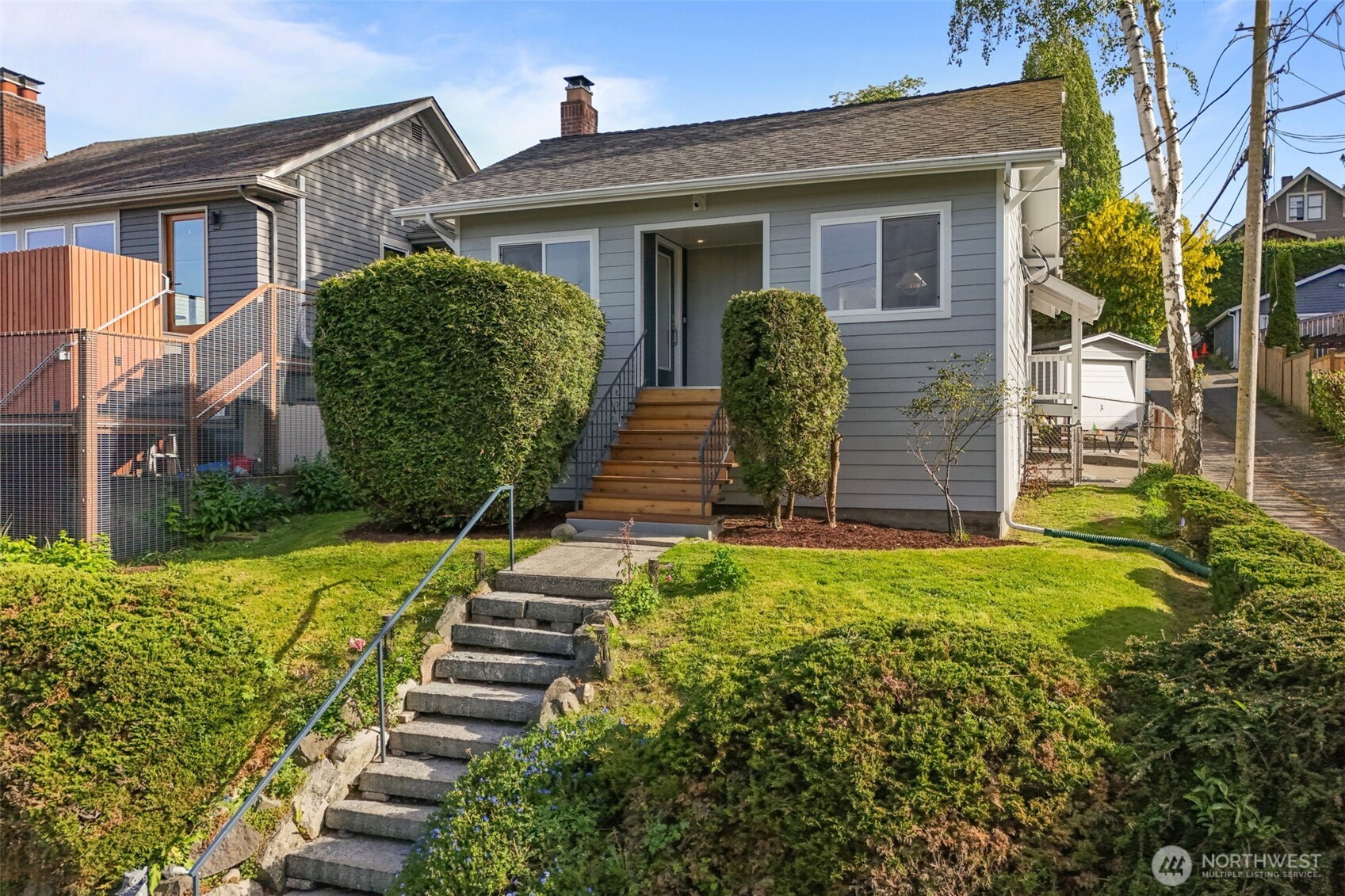 11 W Fulton St, Seattle, WA 98119 - MLS 2359227 - Coldwell Banker