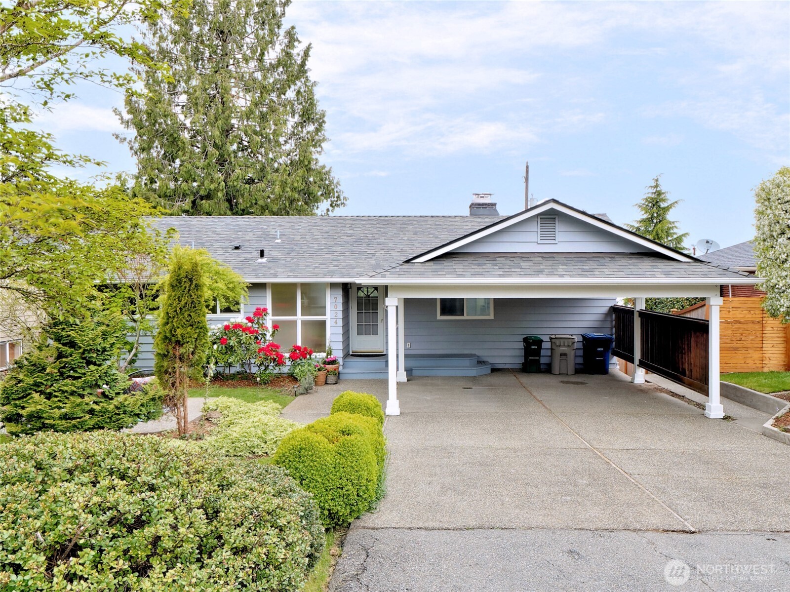 7024 S Lakeridge Dr, Seattle, WA 98178 - MLS 2364251 - Coldwell Banker